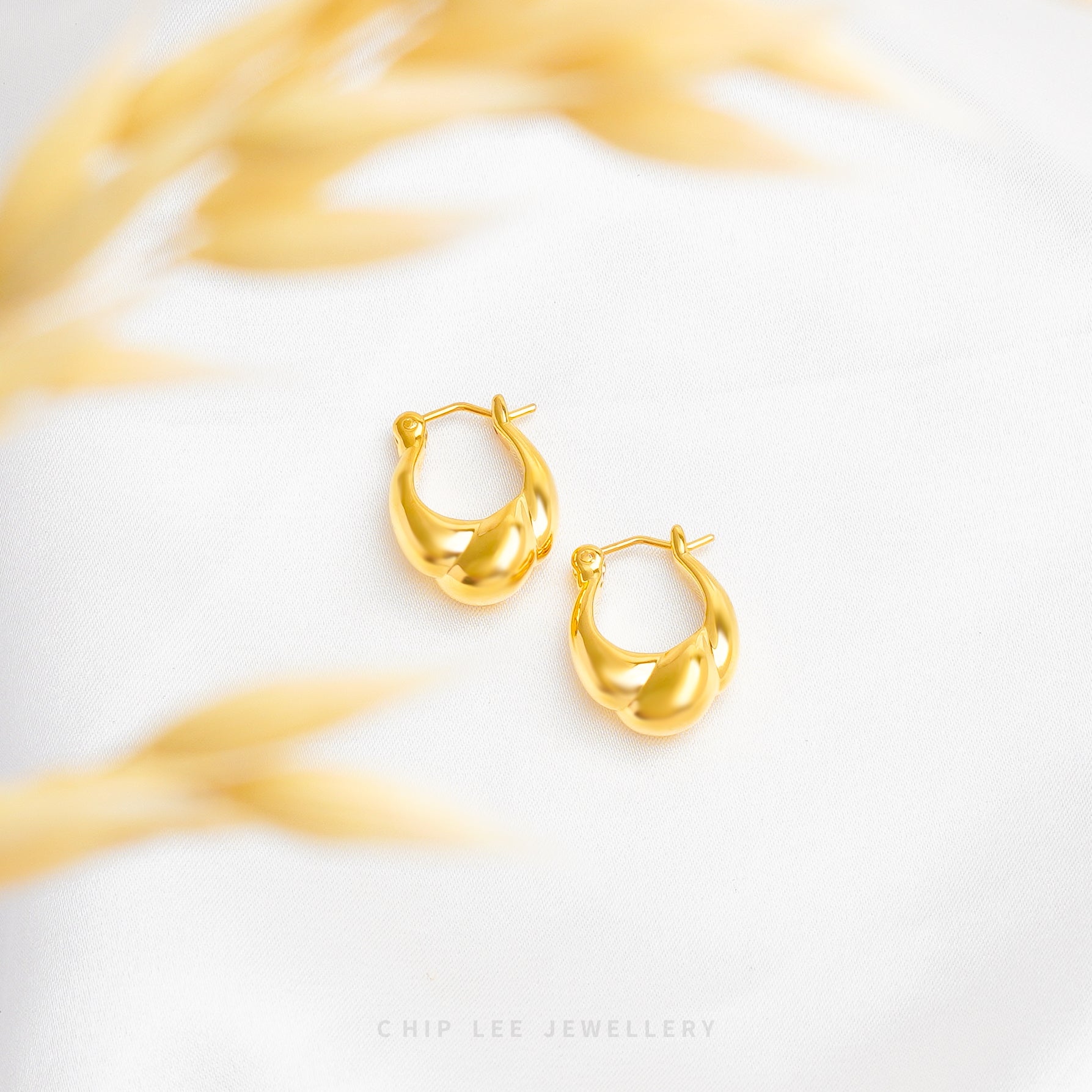 999 Pure Gold Butterfly Earring